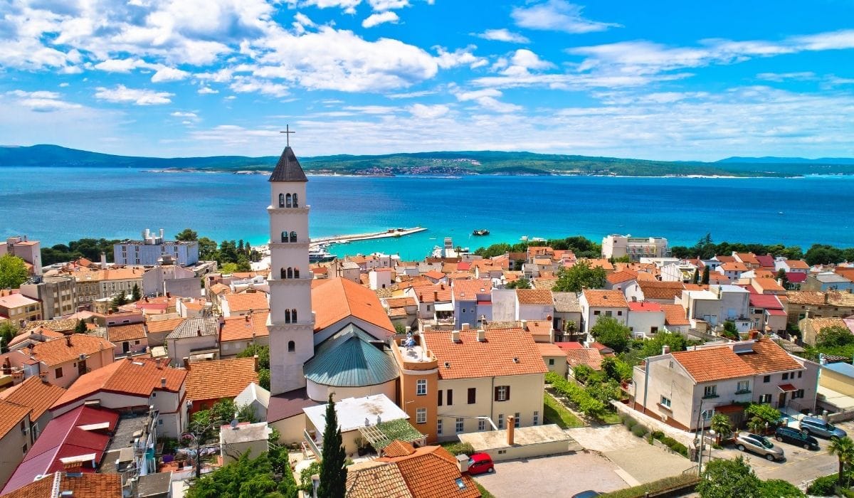 Crikvenica - Klenot na pobřeží Jadranu, který stojí za objevení